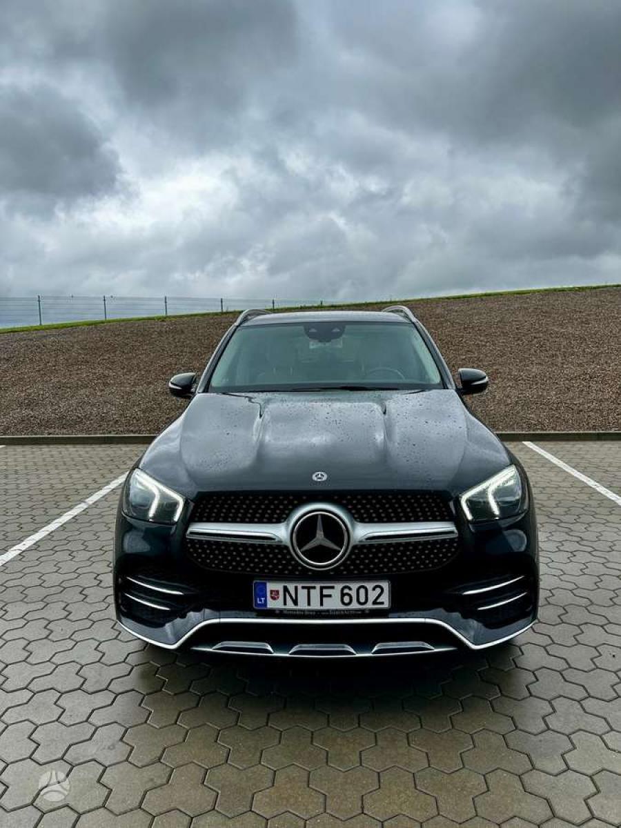 Melns Mercedes-Benz GLE 350 2019 Kauņa, ar dzinēja tilpumu 2.93 L un nobraukumu 187 tūkst. km par 36500 €, foto 4 vietnē AUTOMOTO.COM.LV