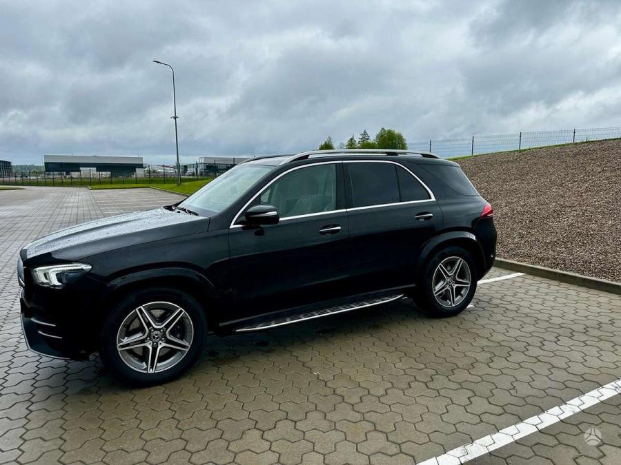 Melns Mercedes-Benz GLE 350 2019 Kauņa, ar dzinēja tilpumu 2.93 L un nobraukumu 187 tūkst. km par 36500 €, foto 8 vietnē AUTOMOTO.COM.LV
