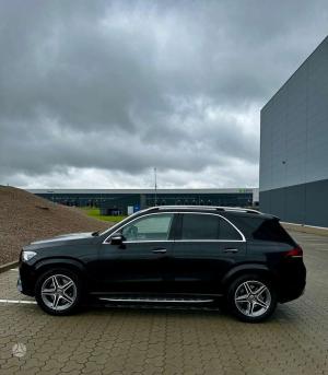 Melns Mercedes-Benz GLE 350 2019 Kauņa, ar dzinēja tilpumu 2.93 L un nobraukumu 187 tūkst. km par 36500 €, foto 10 vietnē AUTOMOTO.COM.LV