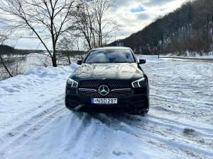 Black Mercedes-Benz GLE 350 2020 in Kaunas, with an engine capacity of 2.93 L and mileage of 280 thousand km for 46755 €, photo 3 on AUTOMOTO.COM.LV