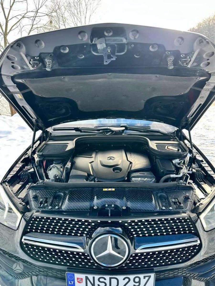 Black Mercedes-Benz GLE 350 2020 in Kaunas, with an engine capacity of 2.93 L and mileage of 280 thousand km for 46755 €, photo 28 on AUTOMOTO.COM.LV