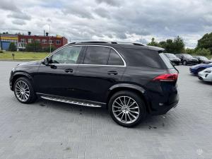 Черный Мерседес ГЛE 350 2020 в Тельшяй, объемом двигателя 2.93 л и пробегом 222 тыс. км за 39999 €, фото 4 на AUTOMOTO.COM.LV