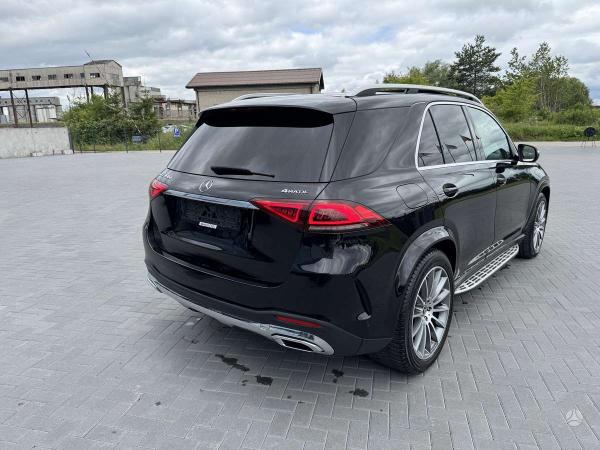 Melns Mercedes-Benz GLE 350 2020 Telšiai, ar dzinēja tilpumu 2.93 L un nobraukumu 222 tūkst. km par 39999 €, foto 6 vietnē AUTOMOTO.COM.LV