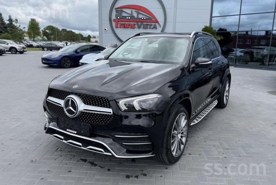 Black Mercedes-Benz GLE 350 2020 in Telschi, with an engine capacity of 2.90 L and mileage of 221 thousand km for 39990 €, photo 4 on AUTOMOTO.COM.LV