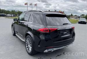 Black Mercedes-Benz GLE 350 2020 in Telschi, with an engine capacity of 2.90 L and mileage of 221 thousand km for 39990 €, photo 7 on AUTOMOTO.COM.LV