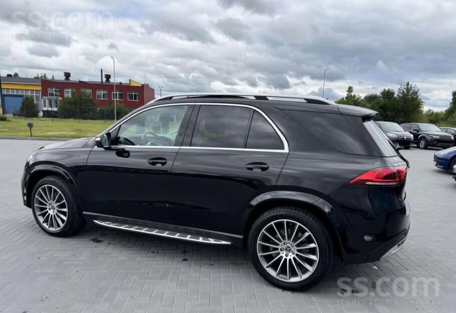 Black Mercedes-Benz GLE 350 2020 in Telschi, with an engine capacity of 2.90 L and mileage of 221 thousand km for 39990 €, photo 8 on AUTOMOTO.COM.LV