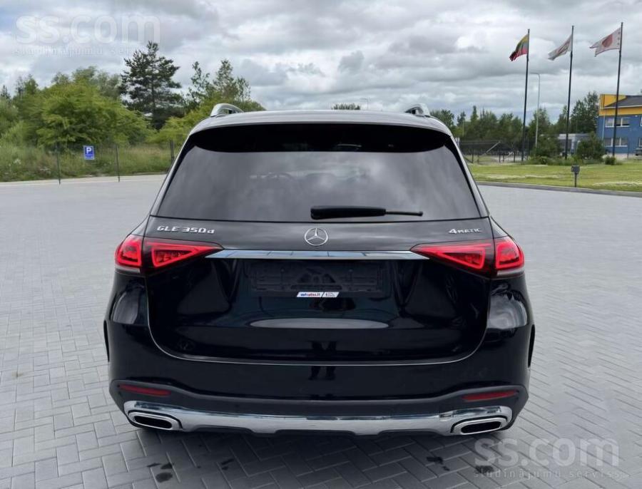 Black Mercedes-Benz GLE 350 2020 in Telschi, with an engine capacity of 2.90 L and mileage of 221 thousand km for 39990 €, photo 9 on AUTOMOTO.COM.LV