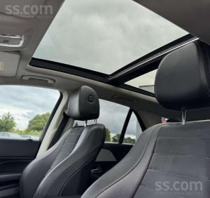 Black Mercedes-Benz GLE 350 2020 in Telschi, with an engine capacity of 2.90 L and mileage of 221 thousand km for 39990 €, photo 13 on AUTOMOTO.COM.LV