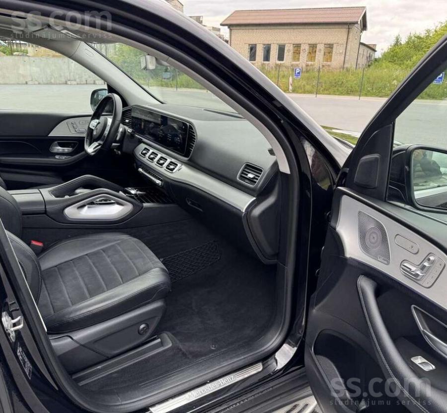 Black Mercedes-Benz GLE 350 2020 in Telschi, with an engine capacity of 2.90 L and mileage of 221 thousand km for 39990 €, photo 14 on AUTOMOTO.COM.LV