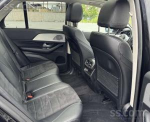 Black Mercedes-Benz GLE 350 2020 in Telschi, with an engine capacity of 2.90 L and mileage of 221 thousand km for 39990 €, photo 15 on AUTOMOTO.COM.LV