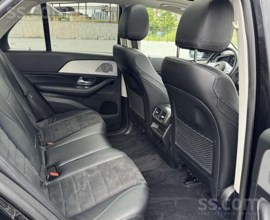 Black Mercedes-Benz GLE 350 2020 in Telschi, with an engine capacity of 2.90 L and mileage of 221 thousand km for 39990 €, photo 15 on AUTOMOTO.COM.LV