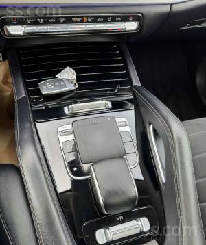 Black Mercedes-Benz GLE 350 2020 in Telschi, with an engine capacity of 2.90 L and mileage of 221 thousand km for 39990 €, photo 18 on AUTOMOTO.COM.LV