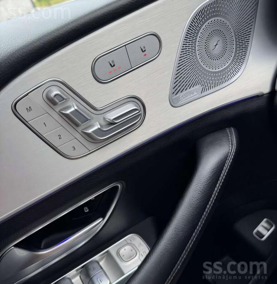 Black Mercedes-Benz GLE 350 2020 in Telschi, with an engine capacity of 2.90 L and mileage of 221 thousand km for 39990 €, photo 19 on AUTOMOTO.COM.LV
