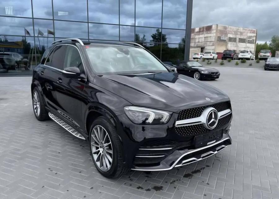 Черный Мерседес ГЛE 350 2020 в Тельшяй, объемом двигателя 3.00 л и пробегом 221 тыс. км за 39990 €, фото 1 на AUTOMOTO.COM.LV
