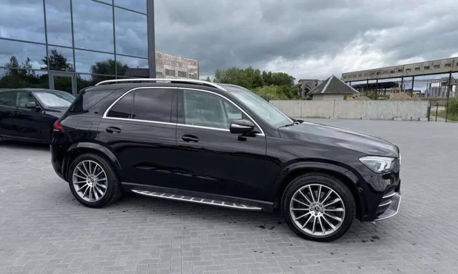 Черный Мерседес ГЛE 350 2020 в Тельшяй, объемом двигателя 3.00 л и пробегом 221 тыс. км за 39990 €, фото 3 на AUTOMOTO.COM.LV