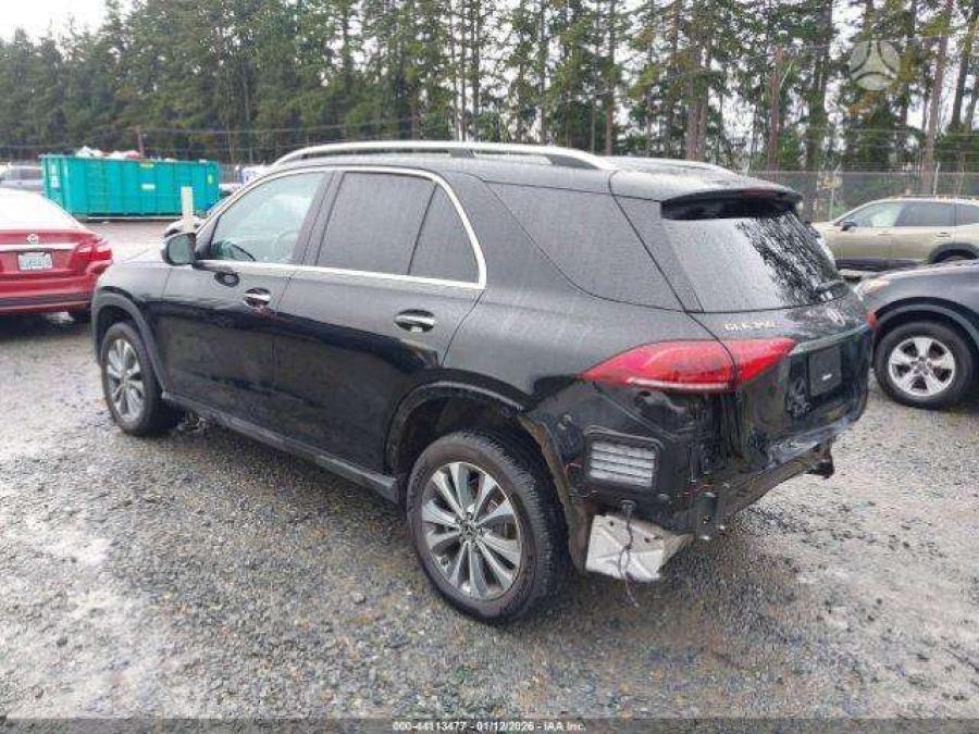 Melns Mercedes-Benz GLE 350 2020 Klaipėda, ar dzinēja tilpumu 2.00 L un nobraukumu 91 tūkst. km par 17900 €, foto 4 vietnē AUTOMOTO.COM.LV