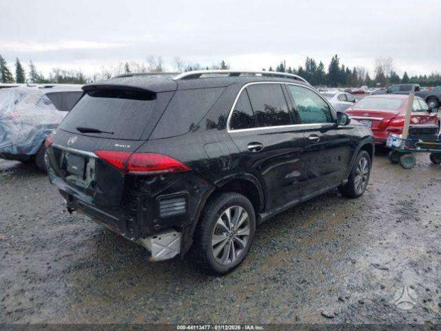 Melns Mercedes-Benz GLE 350 2020 Klaipėda, ar dzinēja tilpumu 2.00 L un nobraukumu 91 tūkst. km par 17900 €, foto 5 vietnē AUTOMOTO.COM.LV