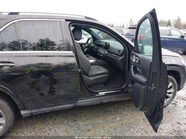 Melns Mercedes-Benz GLE 350 2020 Klaipėda, ar dzinēja tilpumu 2.00 L un nobraukumu 91 tūkst. km par 17900 €, foto 5 vietnē AUTOMOTO.COM.LV