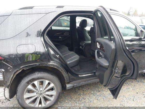 Melns Mercedes-Benz GLE 350 2020 Klaipėda, ar dzinēja tilpumu 2.00 L un nobraukumu 91 tūkst. km par 17900 €, foto 8 vietnē AUTOMOTO.COM.LV