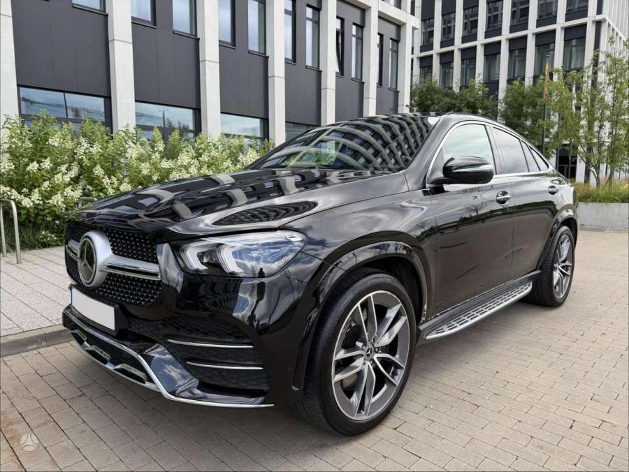 Melns Mercedes-Benz GLE 350 2020 Viļņa, ar dzinēja tilpumu 2.93 L un nobraukumu 180 tūkst. km par 58500 €, foto 1 vietnē AUTOMOTO.COM.LV