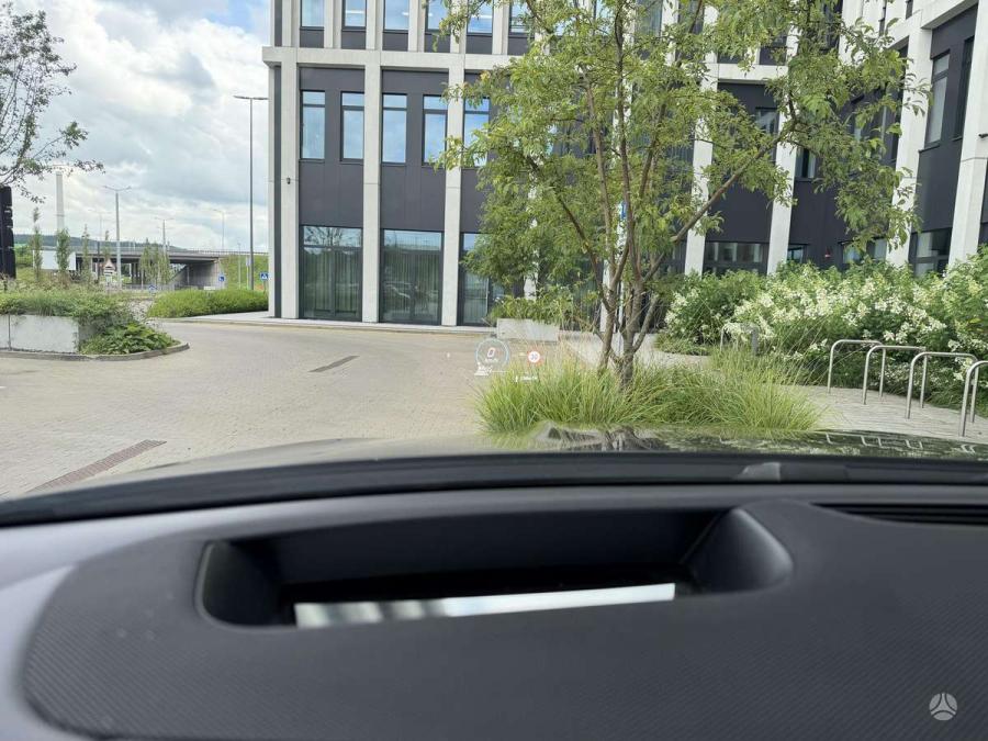 Melns Mercedes-Benz GLE 350 2020 Viļņa, ar dzinēja tilpumu 2.93 L un nobraukumu 180 tūkst. km par 58500 €, foto 15 vietnē AUTOMOTO.COM.LV