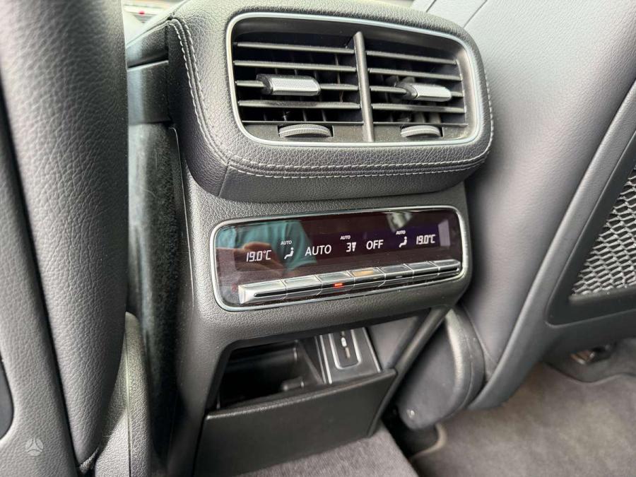 Melns Mercedes-Benz GLE 350 2020 Viļņa, ar dzinēja tilpumu 2.93 L un nobraukumu 180 tūkst. km par 58500 €, foto 20 vietnē AUTOMOTO.COM.LV