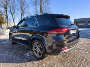 Melns Mercedes-Benz GLE 350 2021 Tauragė, ar dzinēja tilpumu 1.95 L un nobraukumu 120 tūkst. km par 48500 €, foto 4 vietnē AUTOMOTO.COM.LV