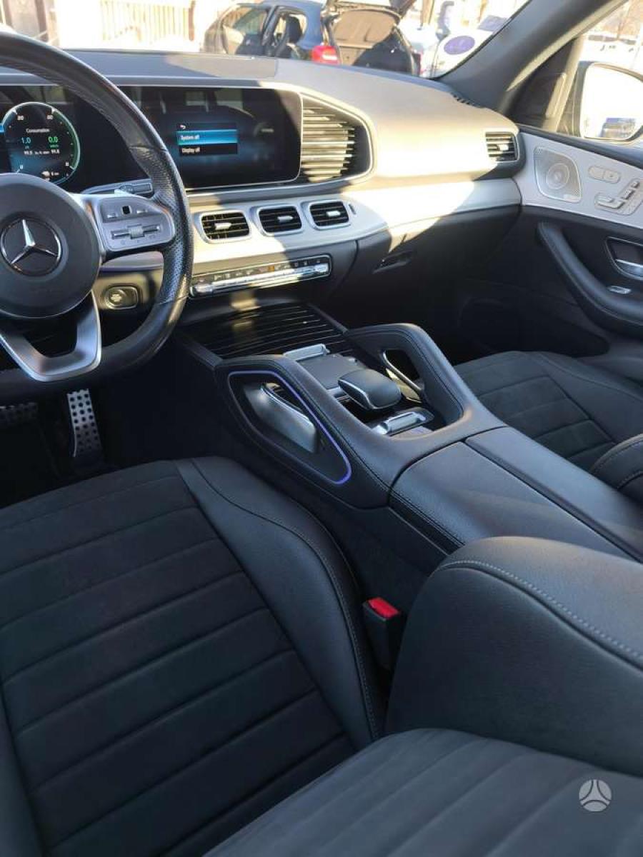 Melns Mercedes-Benz GLE 350 2021 Tauragė, ar dzinēja tilpumu 1.95 L un nobraukumu 120 tūkst. km par 48500 €, foto 24 vietnē AUTOMOTO.COM.LV