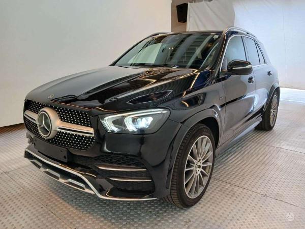 Черный Мерседес ГЛE 350 2021 в Тукумс, объемом двигателя 1.95 л и пробегом 95 тыс. км за 52990 €, фото 1 на AUTOMOTO.COM.LV