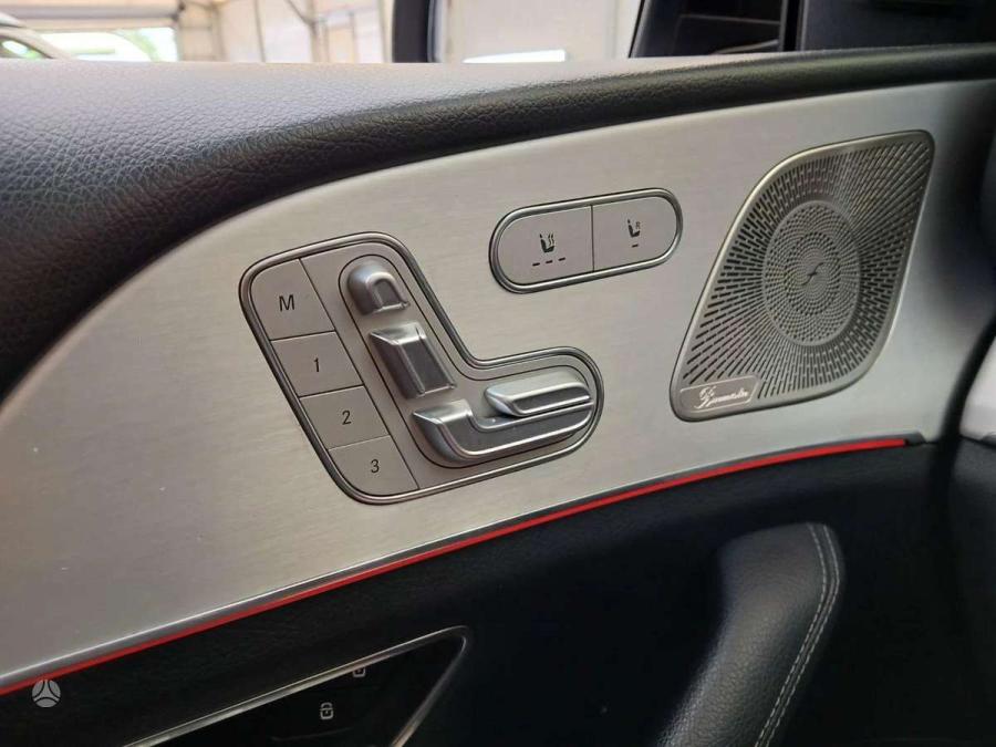 Melns Mercedes-Benz GLE 350 2021 Tukums, ar dzinēja tilpumu 1.95 L un nobraukumu 95 tūkst. km par 52990 €, foto 12 vietnē AUTOMOTO.COM.LV