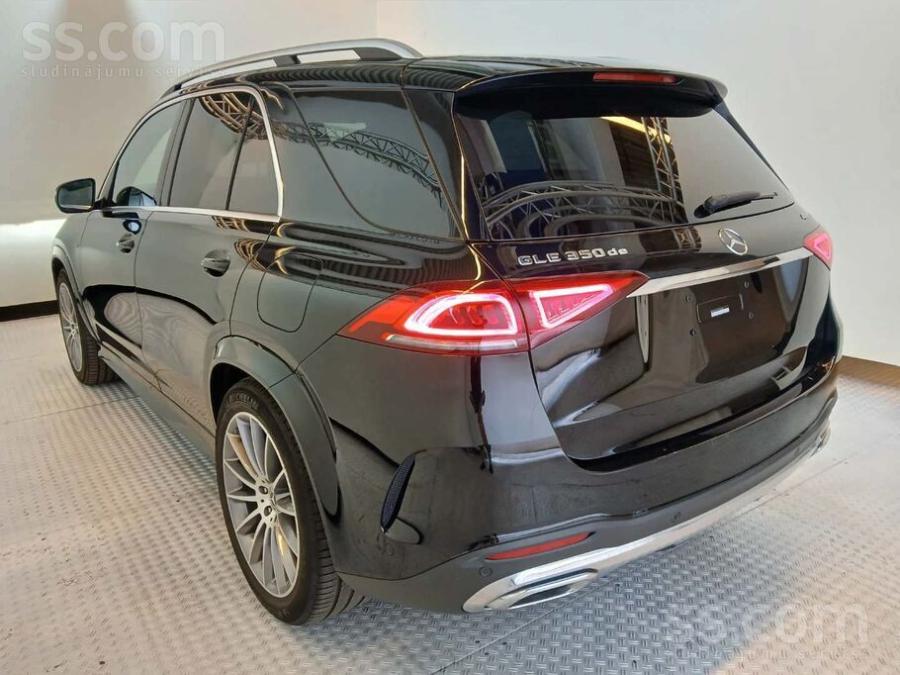 Black Mercedes-Benz GLE 350 2021 in Tukums, with an engine capacity of 2.00 L and mileage of 0 thousand km for 52990 €, photo 5 on AUTOMOTO.COM.LV