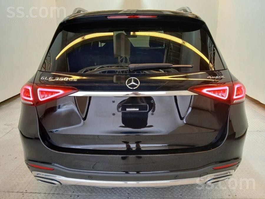 Black Mercedes-Benz GLE 350 2021 in Tukums, with an engine capacity of 2.00 L and mileage of 0 thousand km for 52990 €, photo 6 on AUTOMOTO.COM.LV