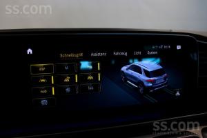 Melns Mercedes-Benz GLE 350 2021 Rīga, ar dzinēja tilpumu 2.00 L un nobraukumu 144 tūkst. km par 45900 €, foto 18 vietnē AUTOMOTO.COM.LV