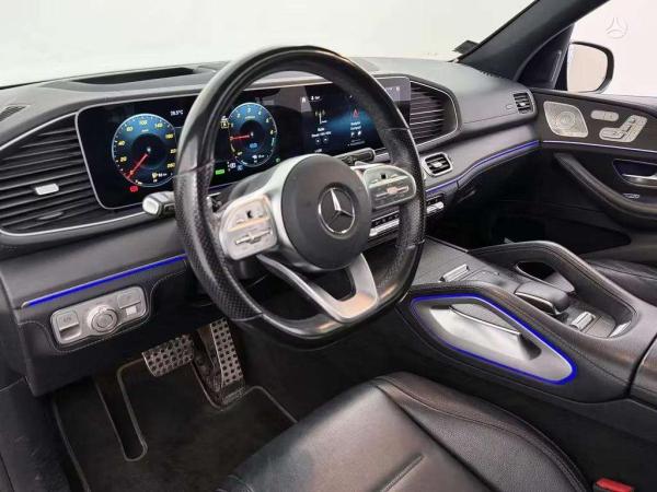 Black Mercedes-Benz GLE 350 2021 in Vilnius, with an engine capacity of 1.95 L and mileage of 224 thousand km for 38800 €, photo 8 on AUTOMOTO.COM.LV