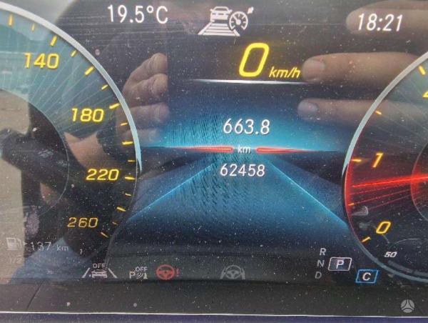 Melns Mercedes-Benz GLE 350 2021 Marijampole, ar dzinēja tilpumu 0.00 L un nobraukumu 62 tūkst. km par 58000 €, foto 2 vietnē AUTOMOTO.COM.LV