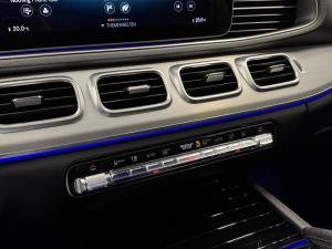 Melns Mercedes-Benz GLE 350 2021 Rīga, ar dzinēja tilpumu 2.00 L un nobraukumu 188 tūkst. km par 34990 €, foto 28 vietnē AUTOMOTO.COM.LV