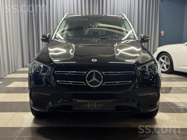 Black Mercedes-Benz GLE 350 2021 in Riga, with an engine capacity of 2.00 L and mileage of 188 thousand km for 34990 €, photo 3 on AUTOMOTO.COM.LV
