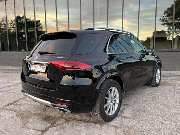 Black Mercedes-Benz GLE 350 2021 in Riga, with an engine capacity of 2.00 L and mileage of 149 thousand km for 38900 €, photo 4 on AUTOMOTO.COM.LV