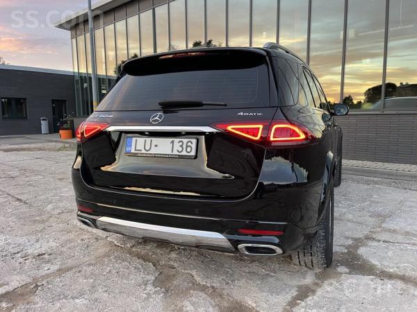 Black Mercedes-Benz GLE 350 2021 in Riga, with an engine capacity of 2.00 L and mileage of 149 thousand km for 38900 €, photo 6 on AUTOMOTO.COM.LV