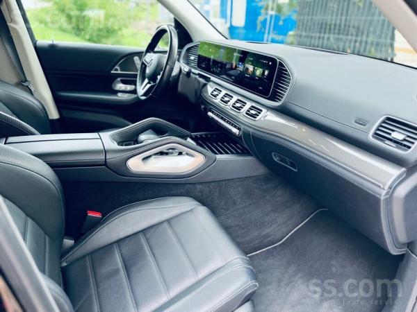 Black Mercedes-Benz GLE 350 2021 in Riga, with an engine capacity of 2.00 L and mileage of 149 thousand km for 38900 €, photo 10 on AUTOMOTO.COM.LV