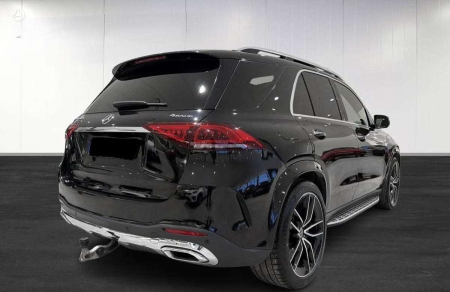 Melns Mercedes-Benz GLE 350 2022 Viļņa, ar dzinēja tilpumu 1.95 L un nobraukumu 184 tūkst. km par 54000 €, foto 15 vietnē AUTOMOTO.COM.LV