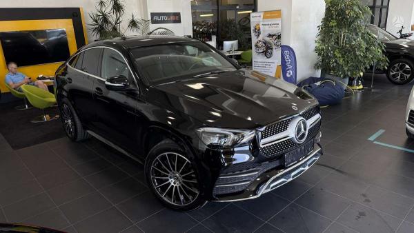 Black Mercedes-Benz GLE 350 2022 in Vilnius, with an engine capacity of 2.00 L and mileage of 163 thousand km for 49989 €, photo 8 on AUTOMOTO.COM.LV