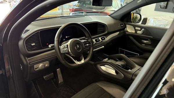 Black Mercedes-Benz GLE 350 2022 in Vilnius, with an engine capacity of 2.00 L and mileage of 163 thousand km for 49989 €, photo 10 on AUTOMOTO.COM.LV