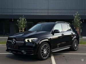 Melns Mercedes-Benz GLE 350 2022 Viļņa, ar dzinēja tilpumu 1.95 L un nobraukumu 159 tūkst. km par 44800 €, foto  vietnē AUTOMOTO.COM.LV