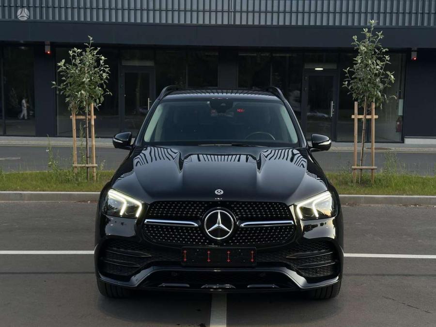 Черный Мерседес ГЛE 350 2022 в Вильнюс, объемом двигателя 1.95 л и пробегом 159 тыс. км за 44800 €, фото 4 на AUTOMOTO.COM.LV