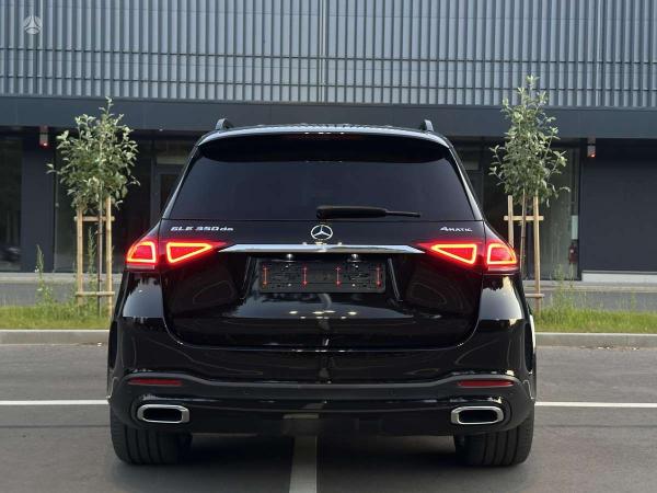 Black Mercedes-Benz GLE 350 2022 in Vilnius, with an engine capacity of 1.95 L and mileage of 159 thousand km for 44800 €, photo 8 on AUTOMOTO.COM.LV