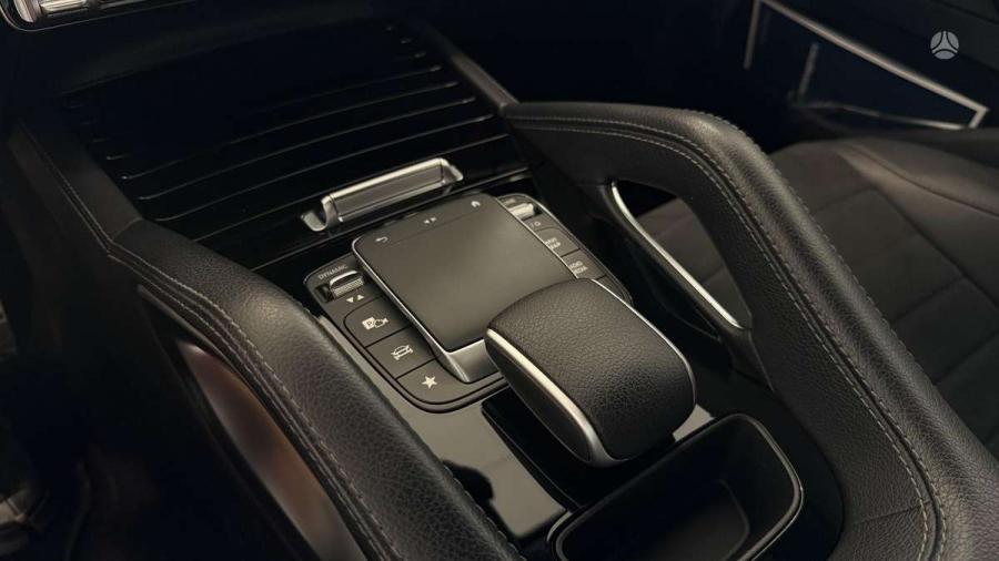 Black Mercedes-Benz GLE 350 2022 in Vilnius, with an engine capacity of 2.00 L and mileage of 163 thousand km for 49989 €, photo 14 on AUTOMOTO.COM.LV