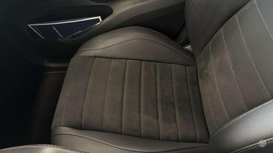 Black Mercedes-Benz GLE 350 2022 in Vilnius, with an engine capacity of 2.00 L and mileage of 163 thousand km for 49989 €, photo 26 on AUTOMOTO.COM.LV