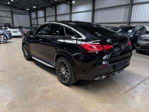 Melns Mercedes-Benz GLE 350 2022 Viļņa, ar dzinēja tilpumu 2.00 L un nobraukumu 169 tūkst. km par 53444 €, foto 4 vietnē AUTOMOTO.COM.LV