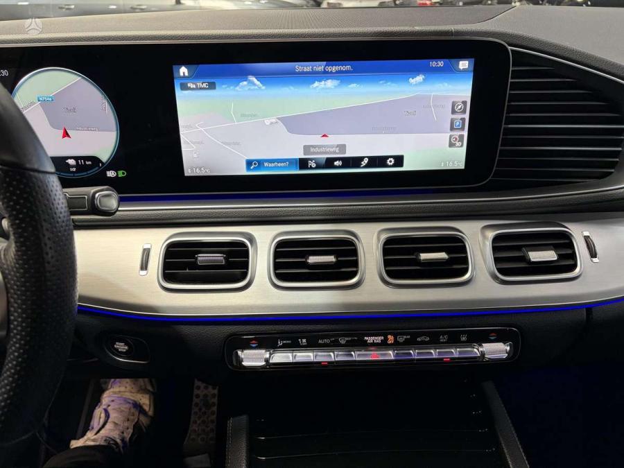 Melns Mercedes-Benz GLE 350 2022 Viļņa, ar dzinēja tilpumu 2.00 L un nobraukumu 169 tūkst. km par 53444 €, foto 12 vietnē AUTOMOTO.COM.LV